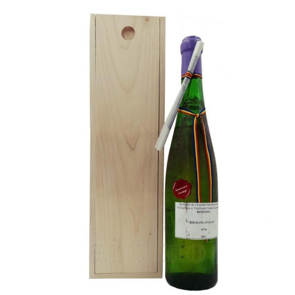 Vin Colectie Riesling Italian 1974 + cutie din lemn - ARTINO